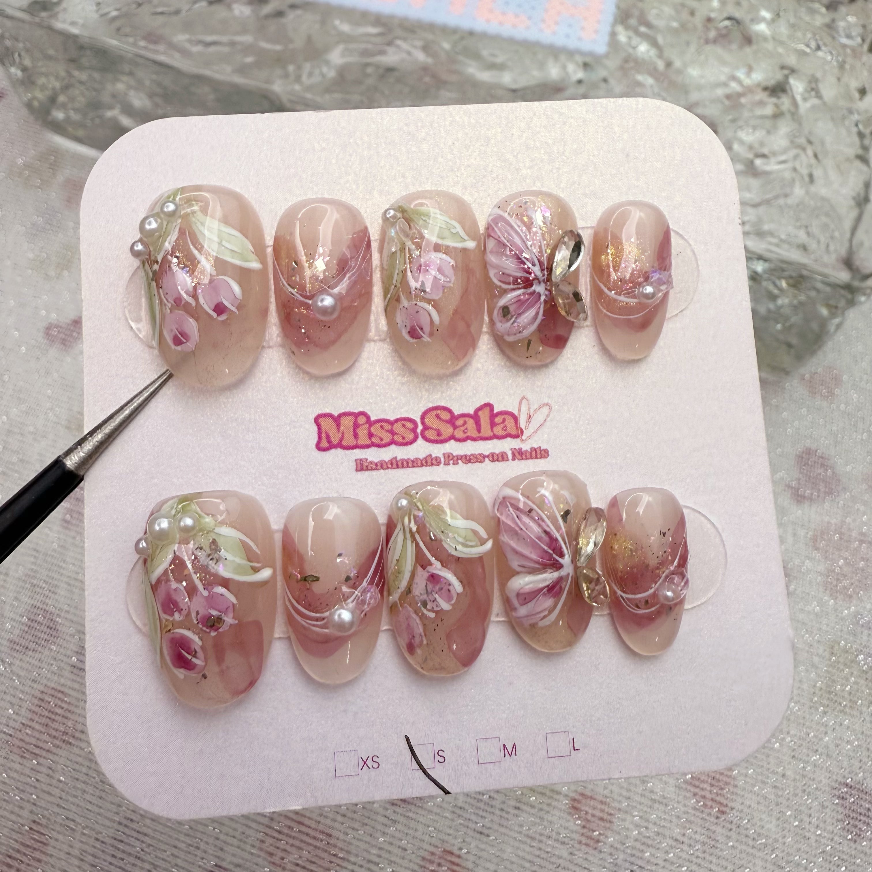 Tulip Bliss – Miss Sala Nails