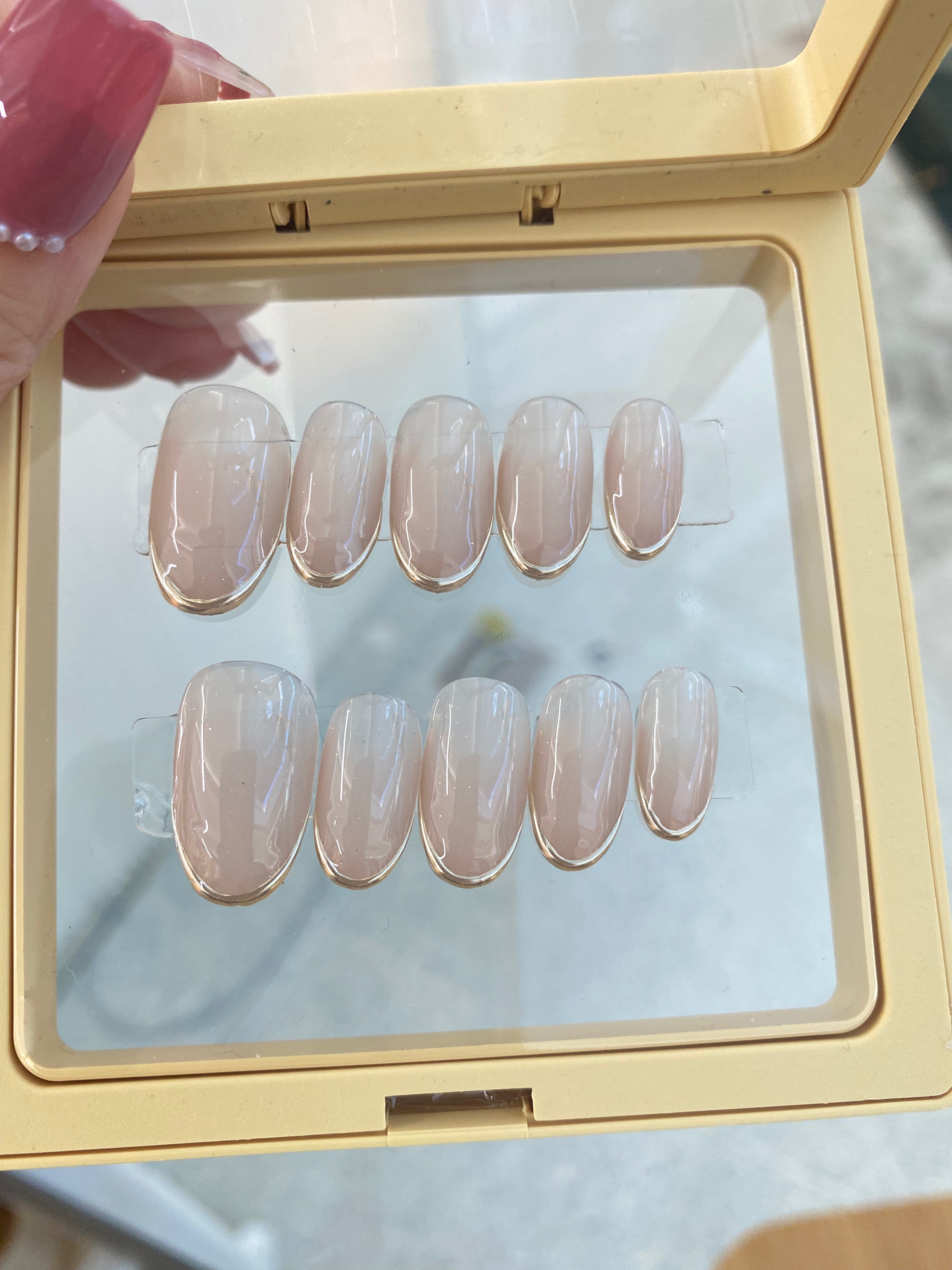 Classic Lady – Miss Sala Nails